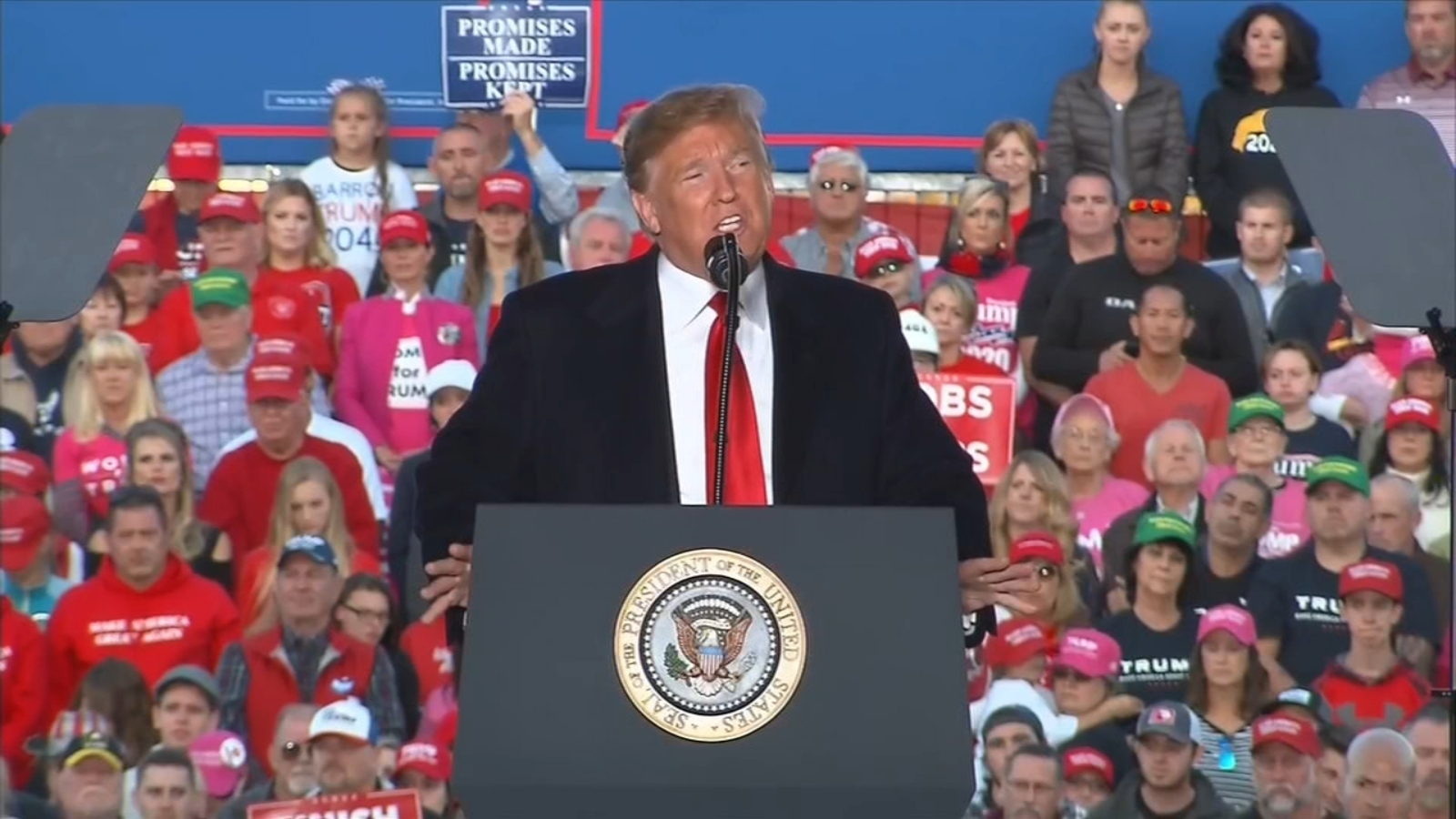 President Trump holds campaign rally in Murphysboro in southern ...