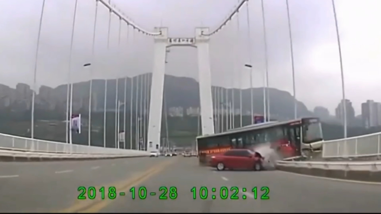 Video shows woman fighting with bus driver, causing deadly plunge into ...