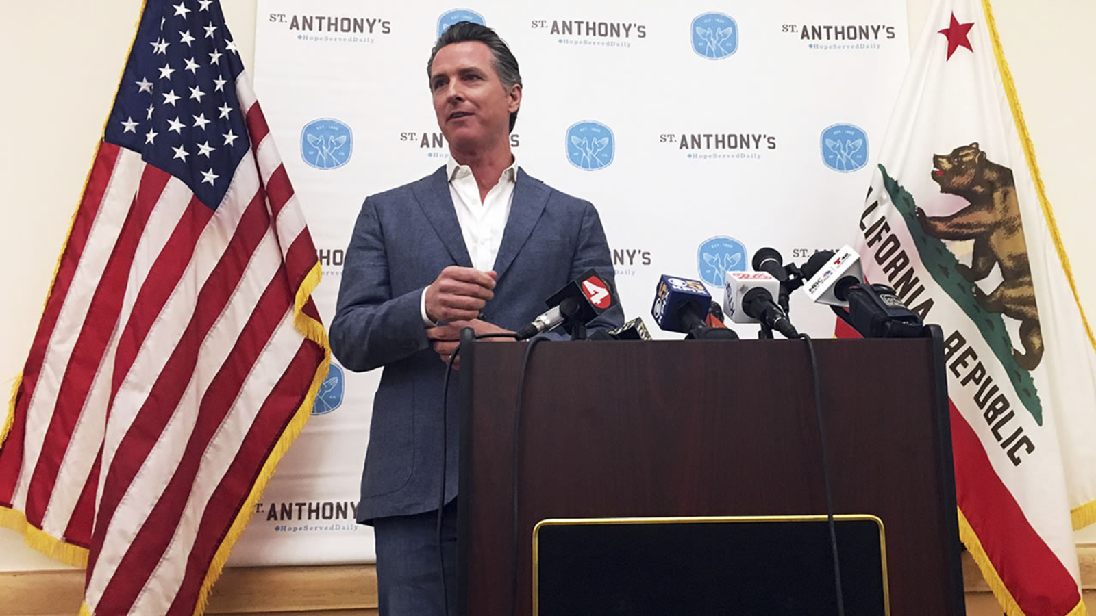 Governor-elect Gavin Newsom reacts to deadly Thousand Oaks shooting ...