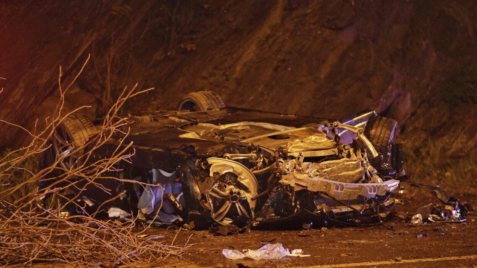 2 injured in fiery crash on Kelly Drive at Boathouse Row in ...