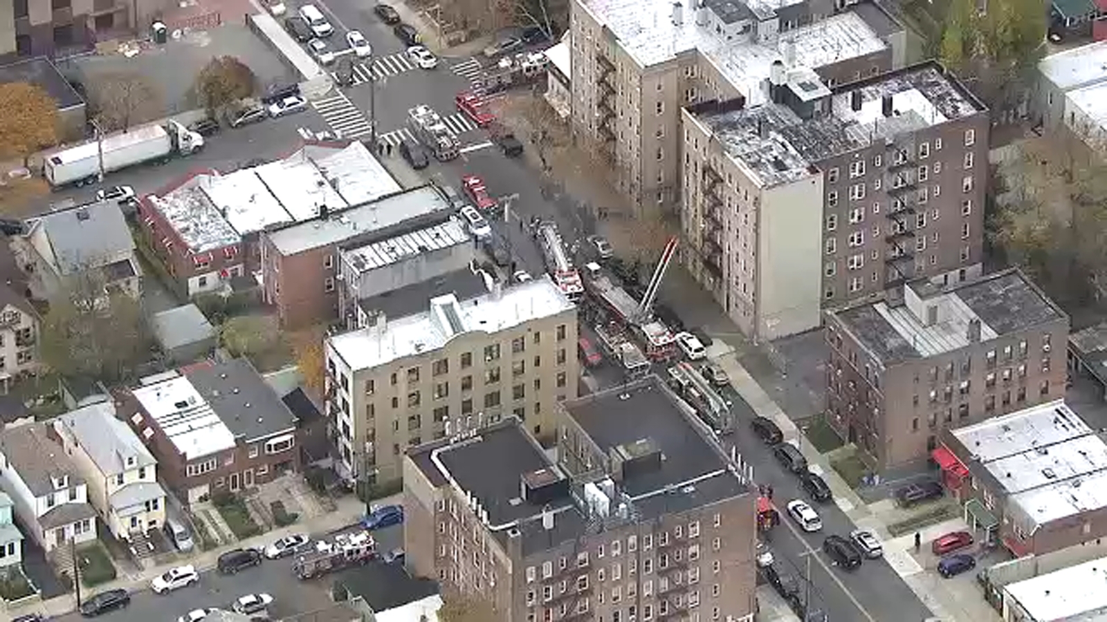 Father attempts to kill family in Bronx apartment fire, FDNY says ...
