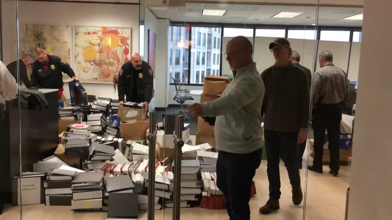 Police serve warrant at attorney Jared Woodfill's Houston office ...