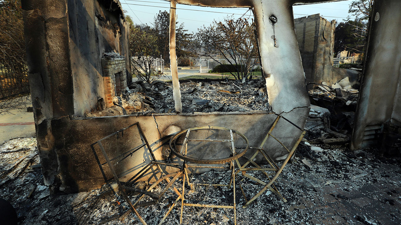 FEMA help available for residents impacted by Woolsey Fire - ABC7 Los ...