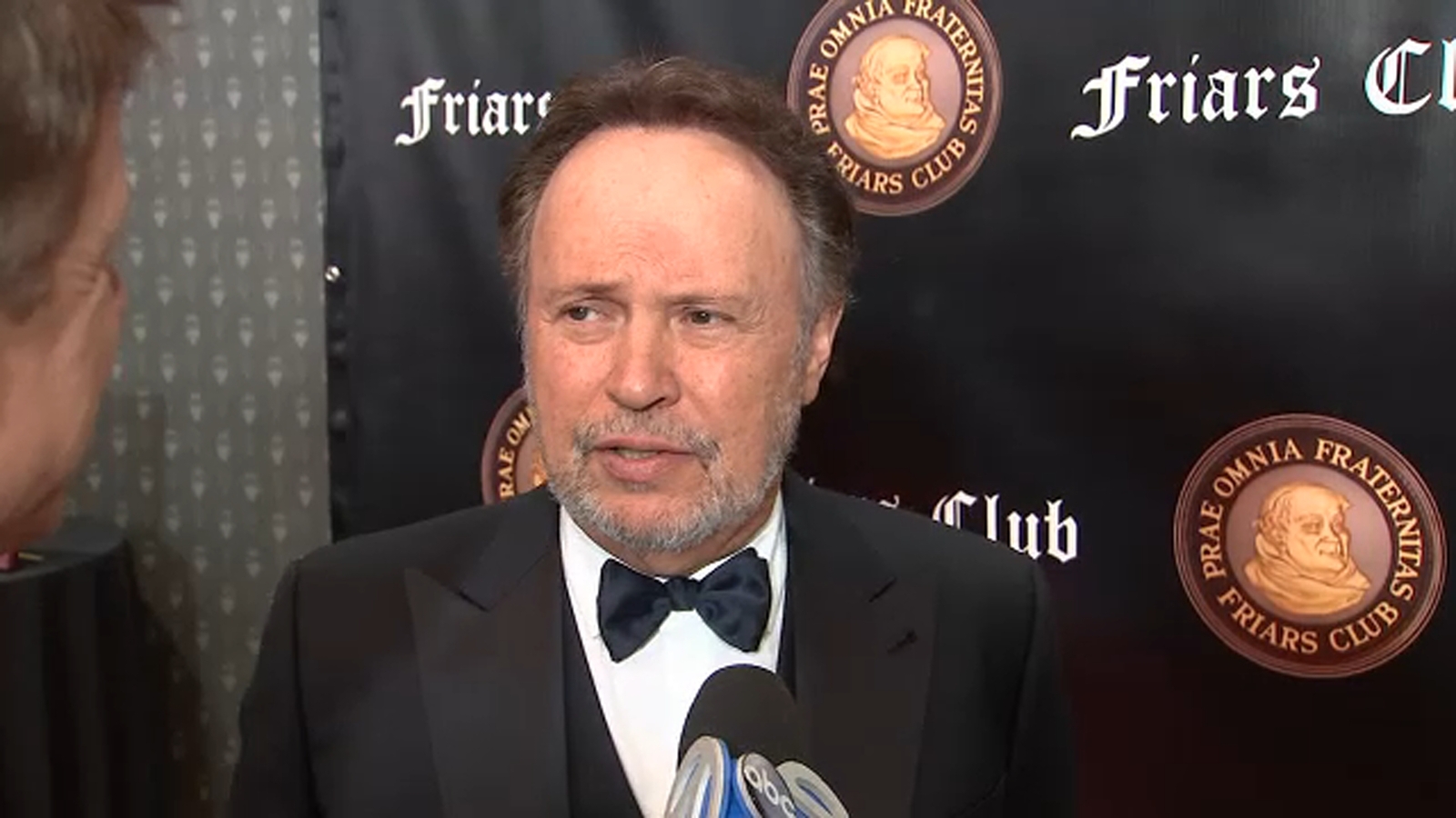Actor Billy Crystal honored by Friars Club with Entertainer Icon Award ...