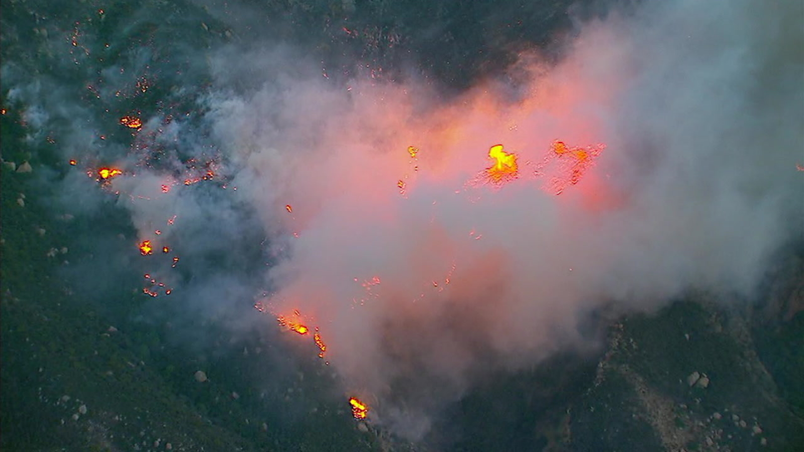 Woolsey Fire: Firefighters battle flare-up in Lake Sherwood area amid ...