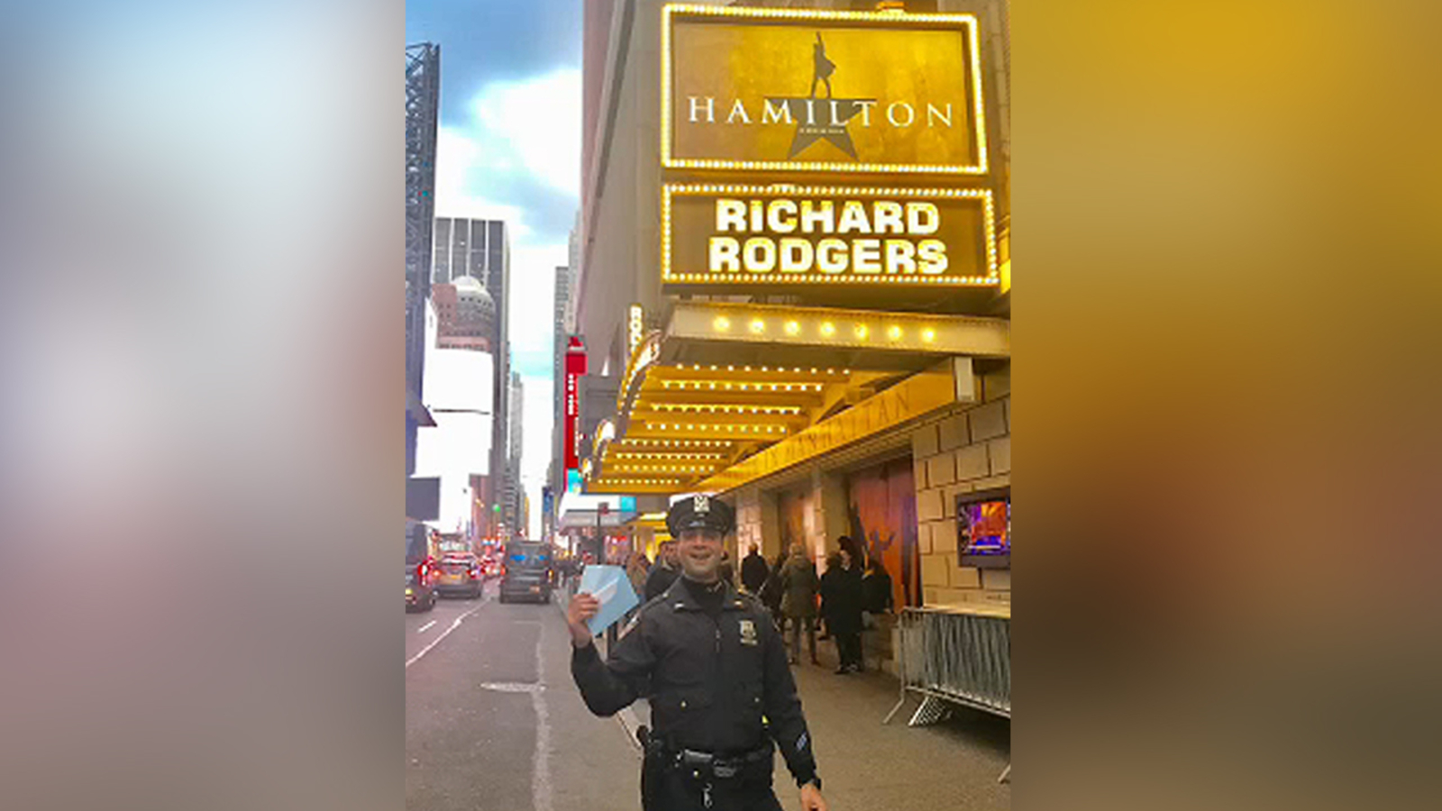 NYPD officer gives family from Ireland $20 so they can attend Hamilton ...