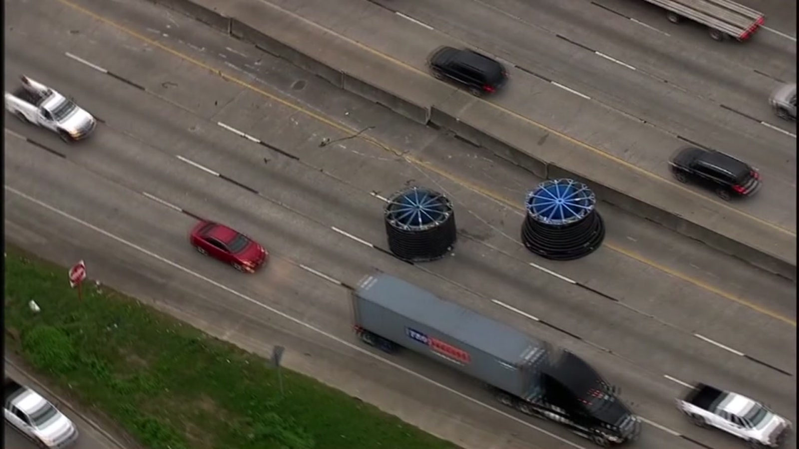 Tips for avoiding road debris accidents while driving in Houston ...