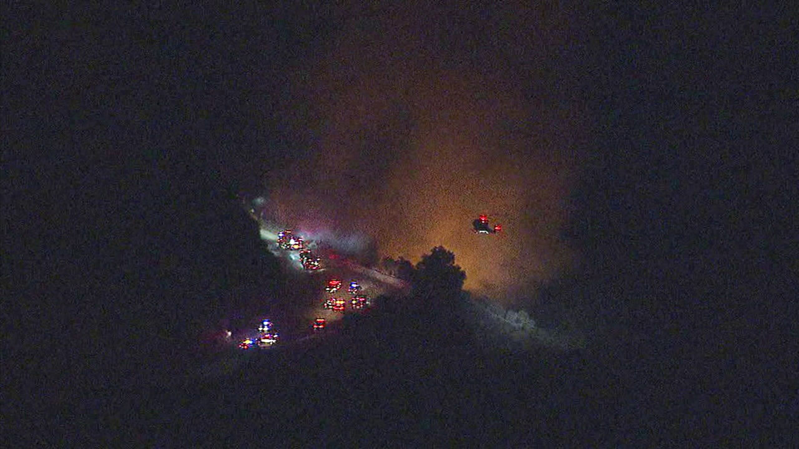 Fatal Crash Over Side Of Cliff Above Azusa Sparks Brush Fire Abc7 Los