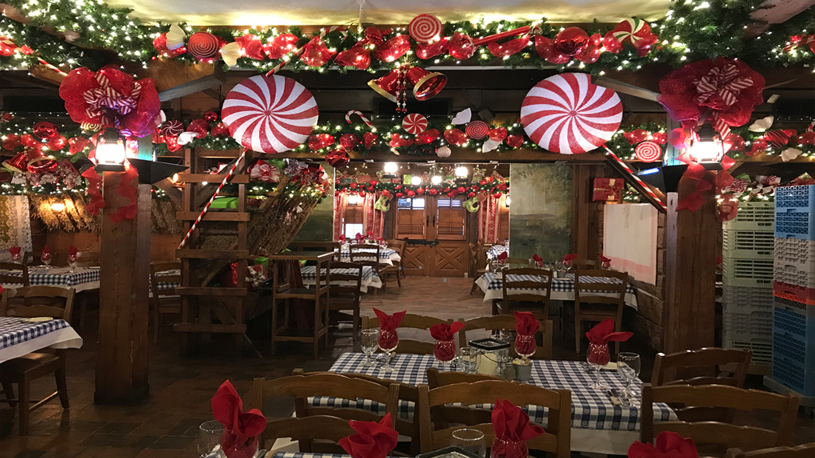 PHOTOS: Angus Barn decks the halls for the holiday - ABC11 Raleigh-Durham