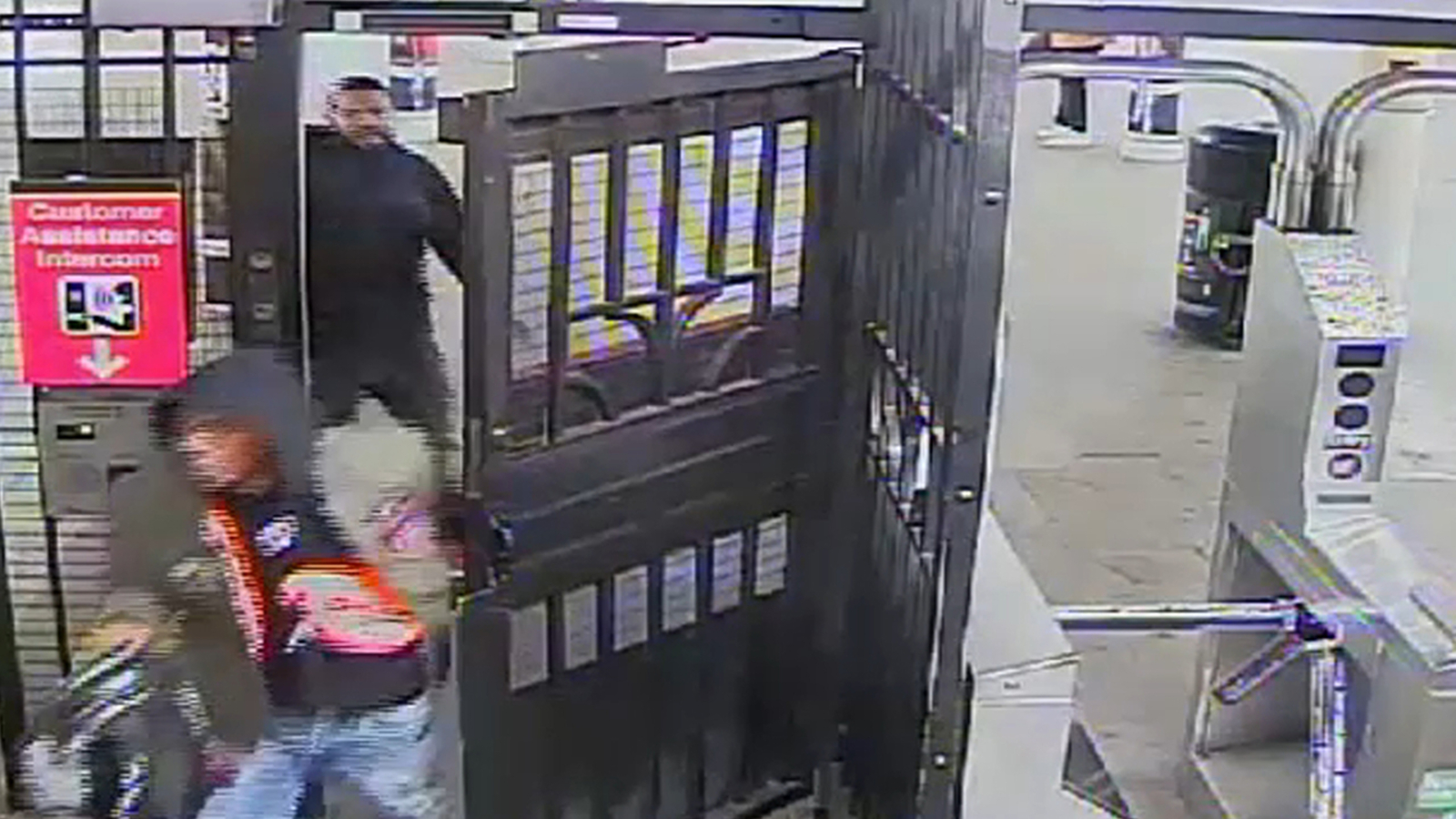 Search for suspects who attacked teen inside Times Square subway ...