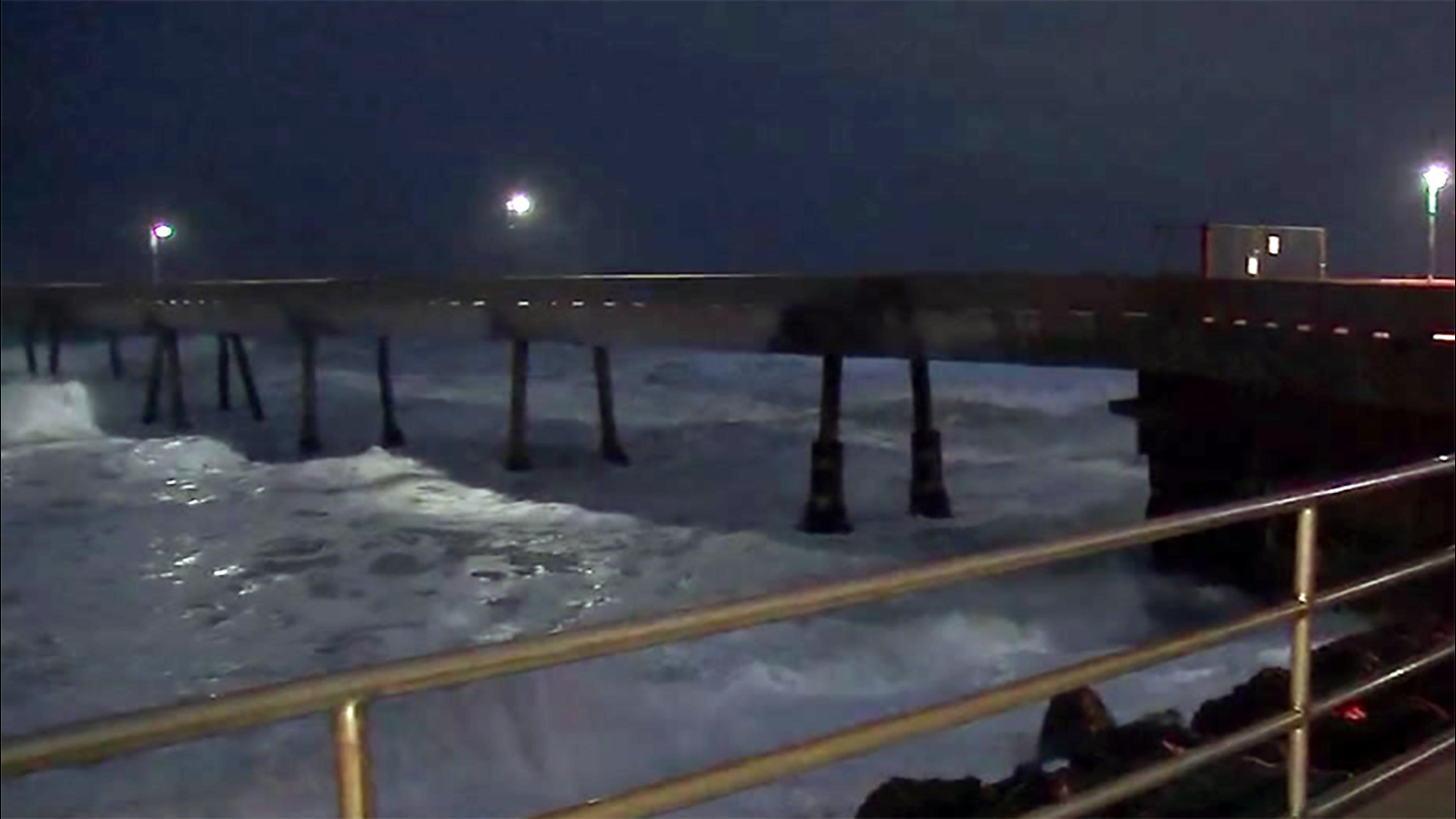 High Surf Advisory continues at Bay Area beaches - ABC7 San Francisco