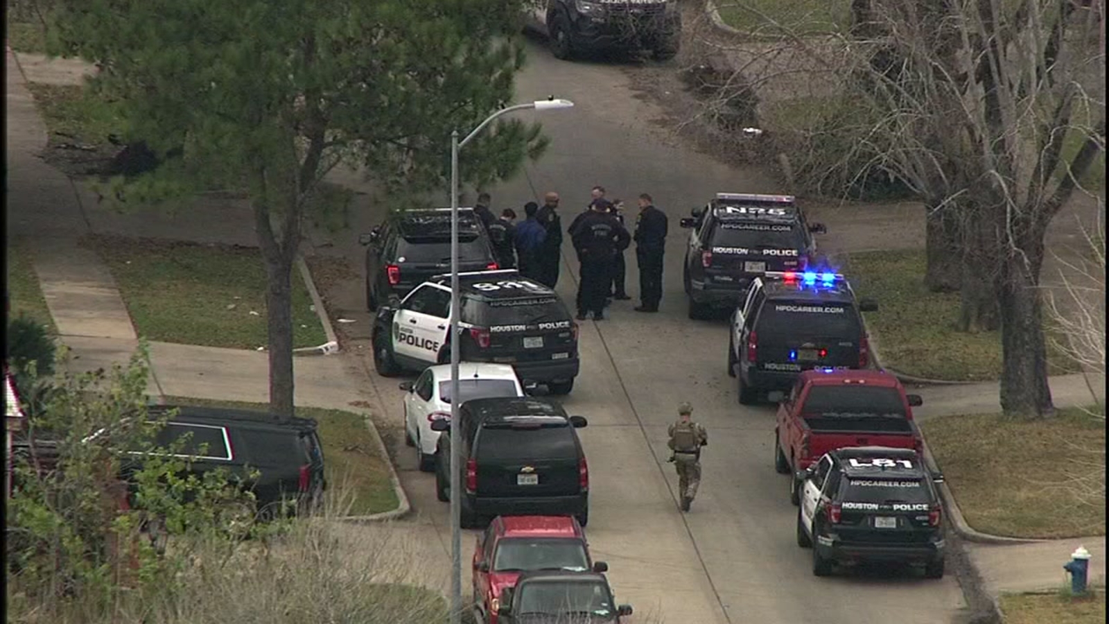 Burglary suspects slip away from police in SE Houston - ABC13 Houston