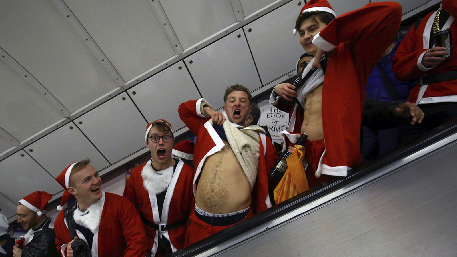 Arrests made as SantaCon comes to Hoboken - ABC7 New York