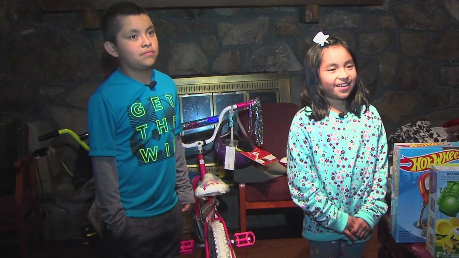 9-year-old hides in bathroom, calls 911 to report home invasion - 6abc ...