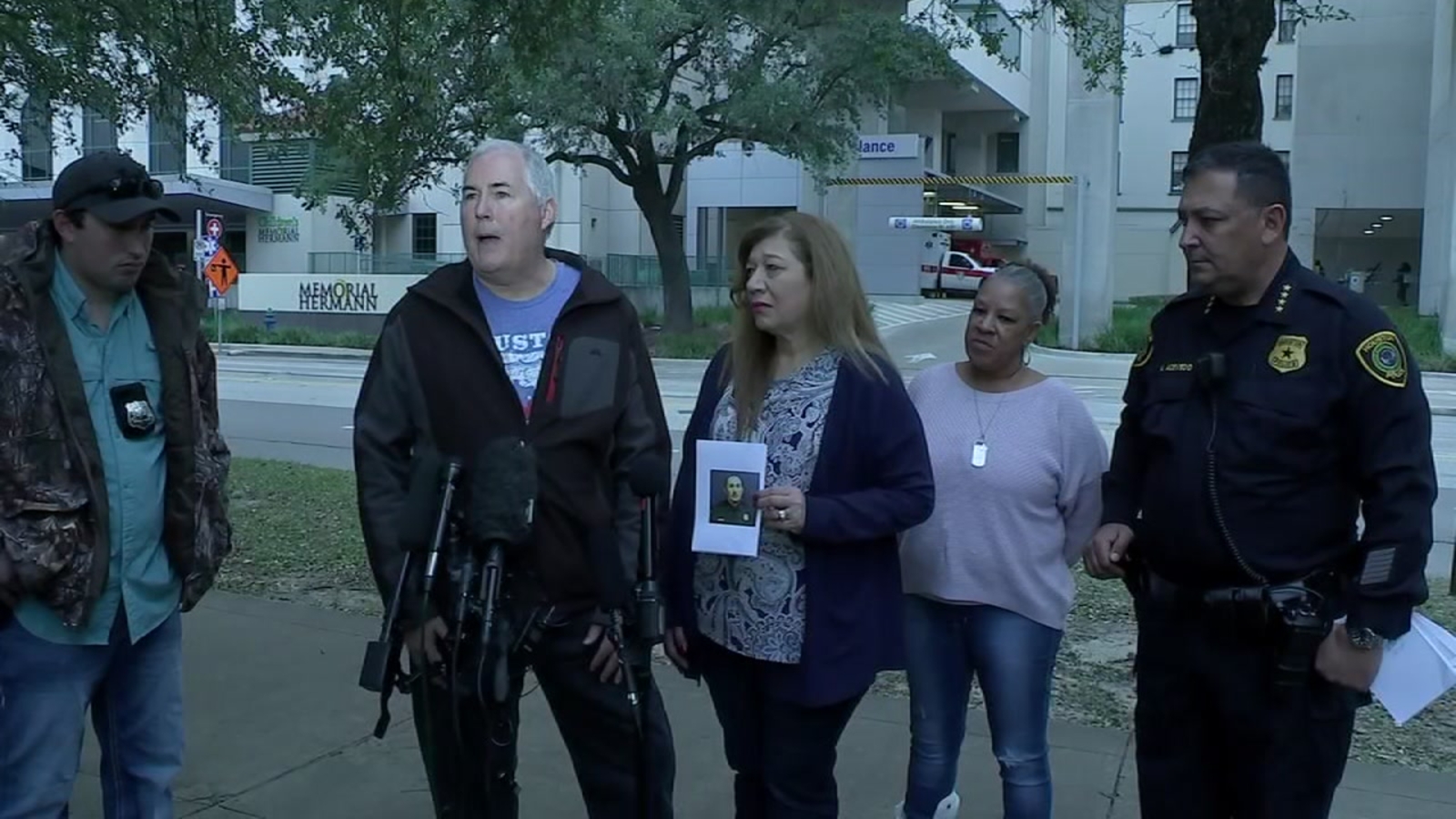 Families of HPD's Alonzo Reid and John Daily speak out after suspected ...