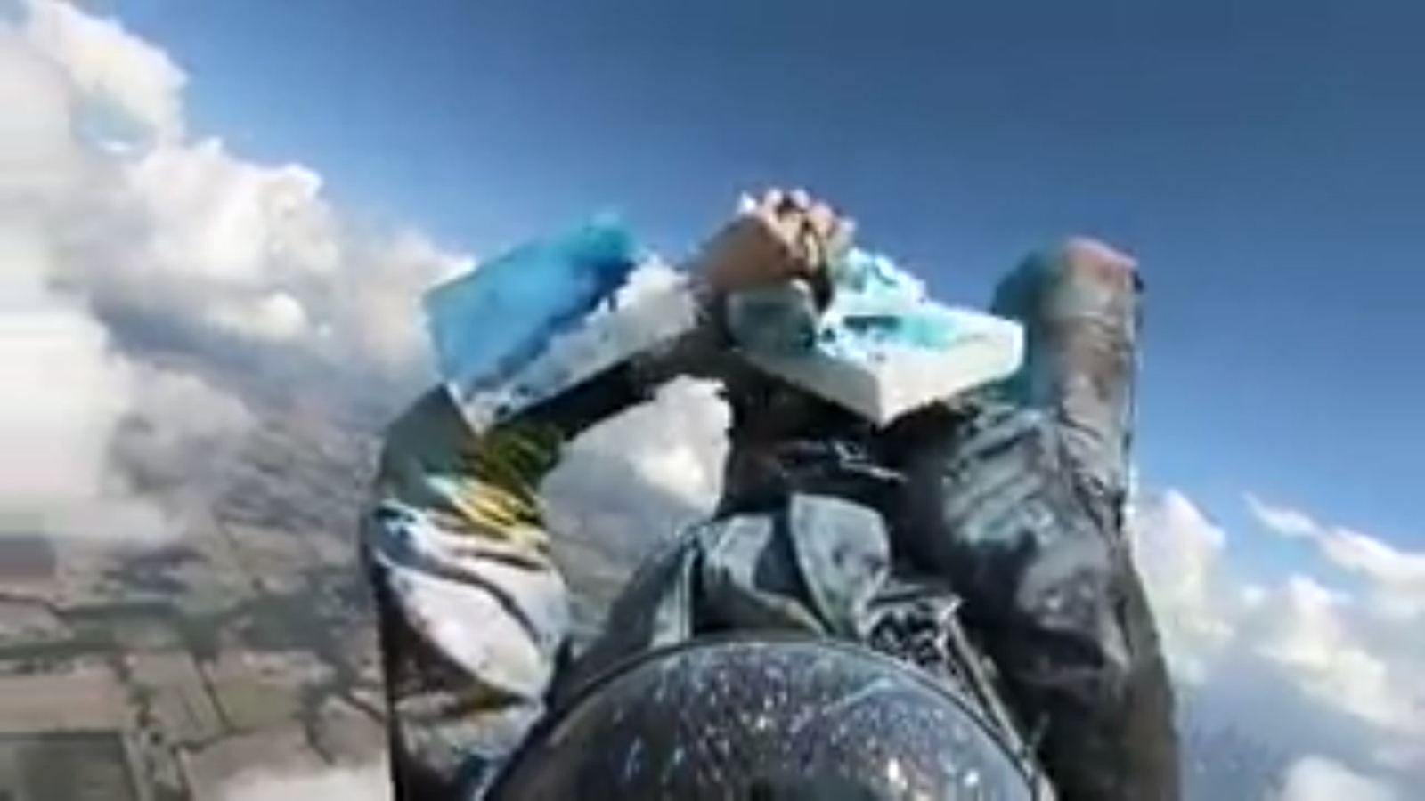 Professional skydiver paints canvasses while freefalling - ABC7 San ...