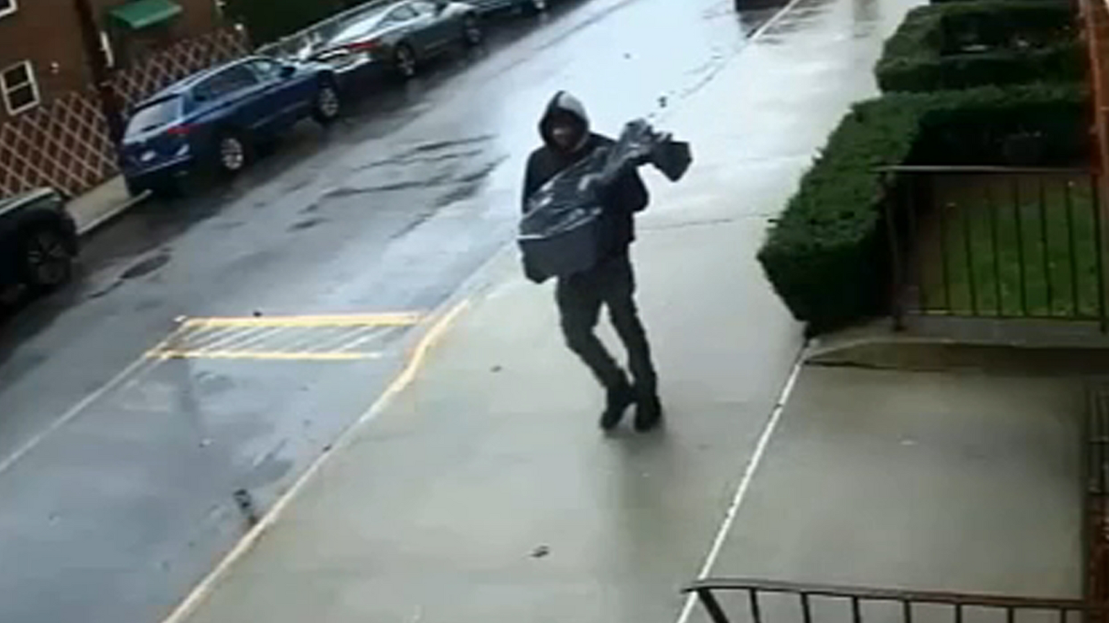 Man runs away with safe in violent Coney Island robbery - ABC7 New York