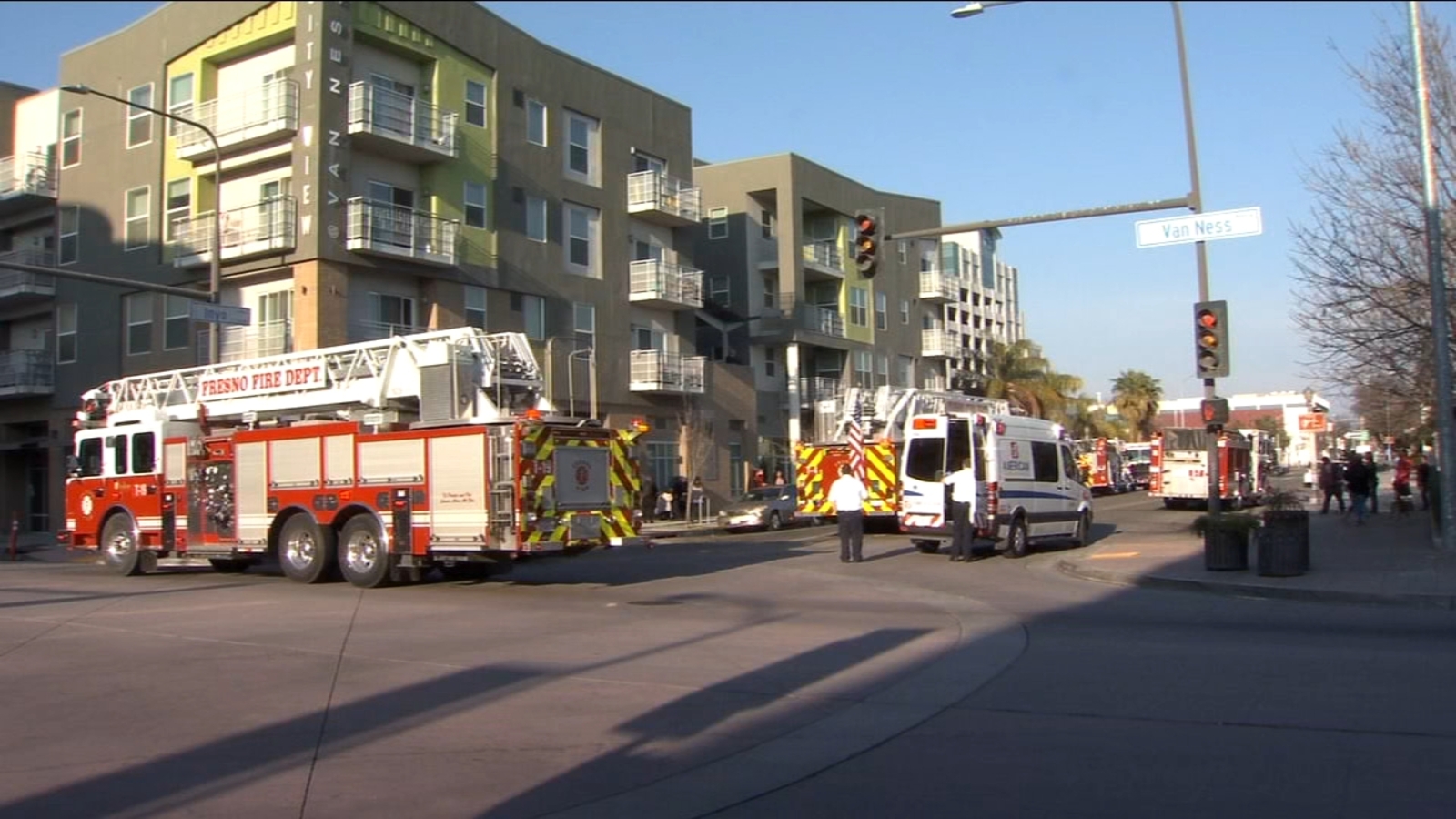 Fire breaks out in Downtown Fresno apartment - ABC30 Fresno