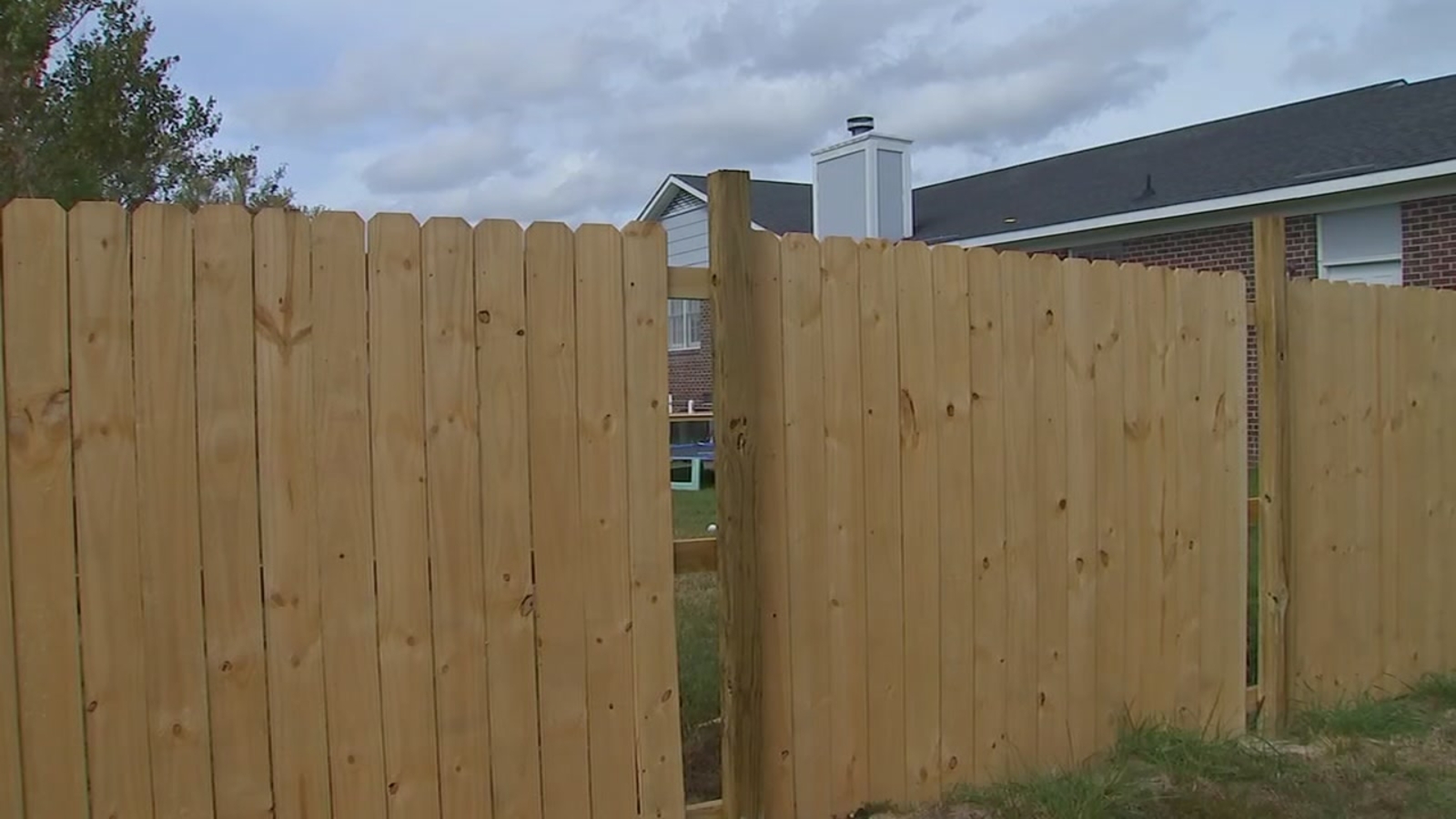 Troubleshooter helps Fayetteville man get new fence after bad job ...