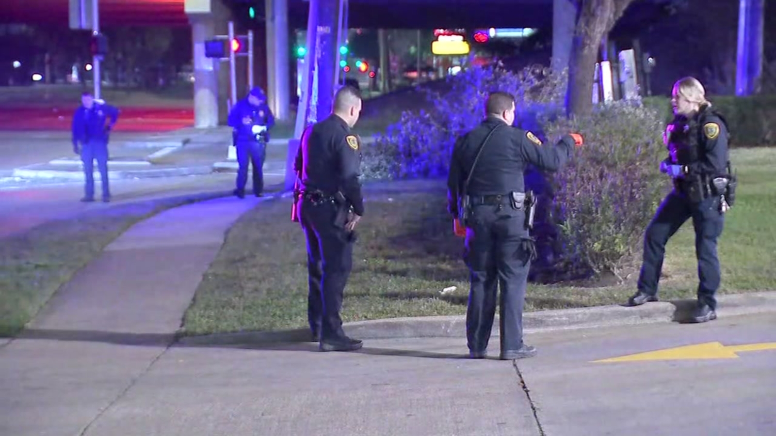 Police investigate double shooting in southwest Houston - ABC13 Houston