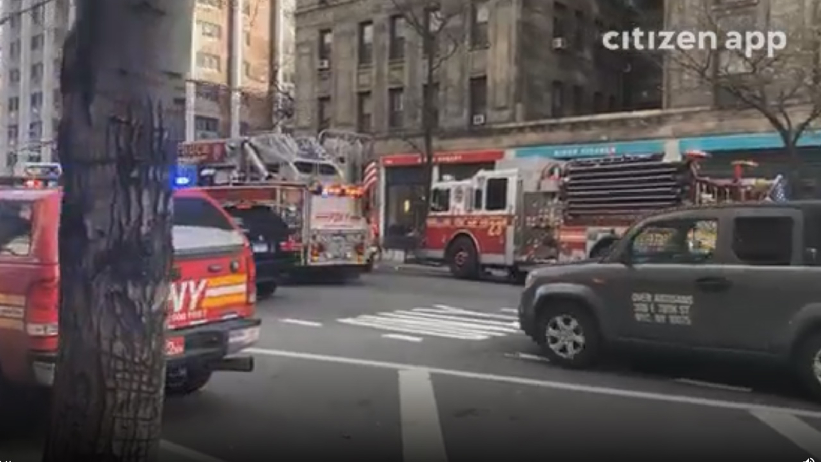 1 man dead, 2 others hurt in Upper West Side apartment fire - ABC7 New York
