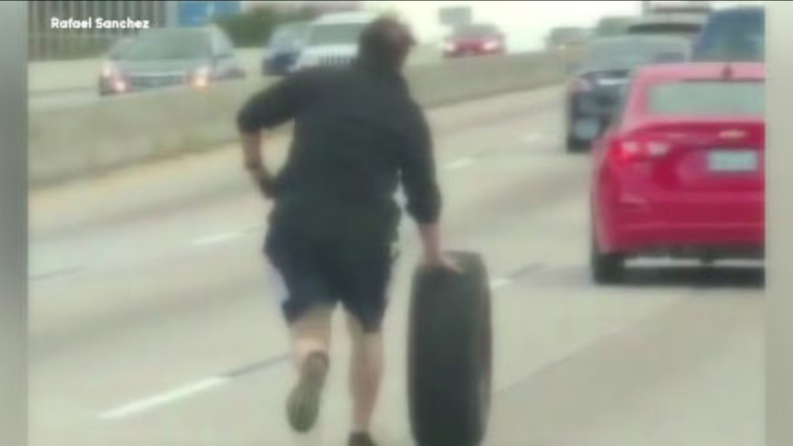 Man caught on video chasing down tire through Houston traffic on I-45 ...