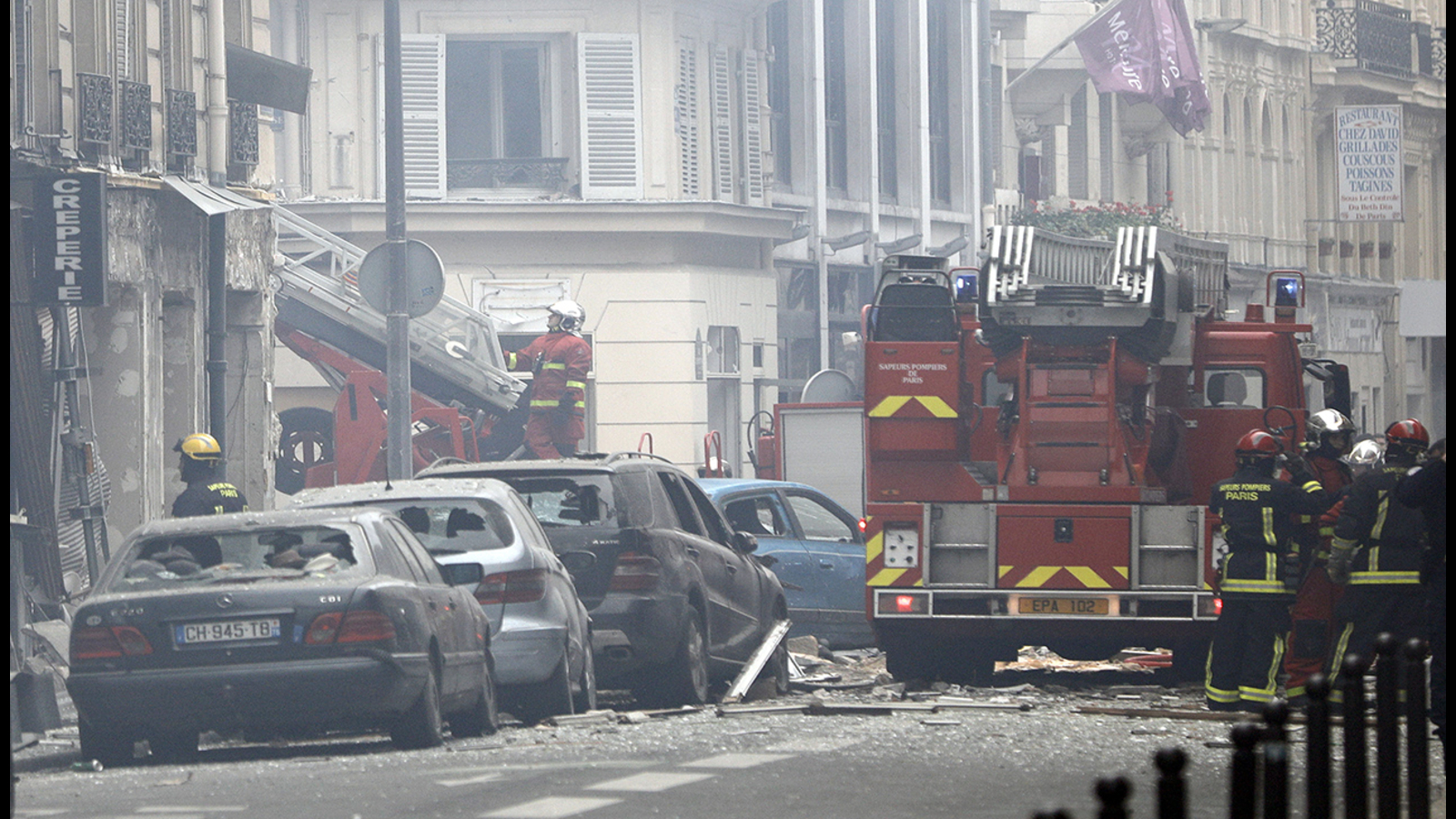 Two dead following Paris bakery explosion - ABC13 Houston