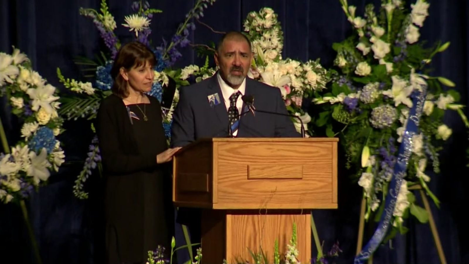 Davis police officer's father tearfully reads eulogy at memorial - ABC7 ...