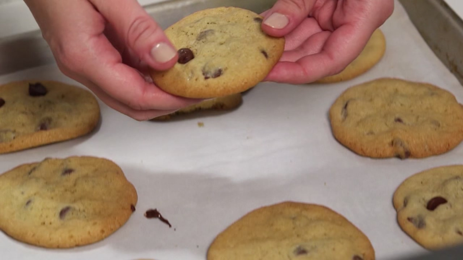 New research shows you can resist junk food by smelling it - ABC13 Houston