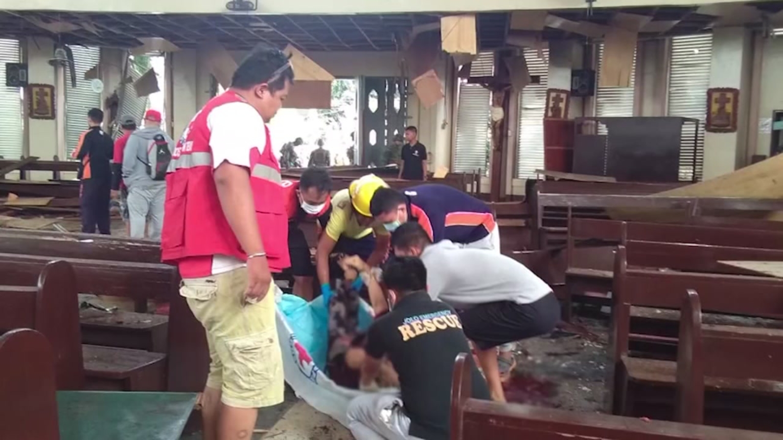 Bombings inside a Philippine chapel during Sunday Mass, 20 killed, 81 ...