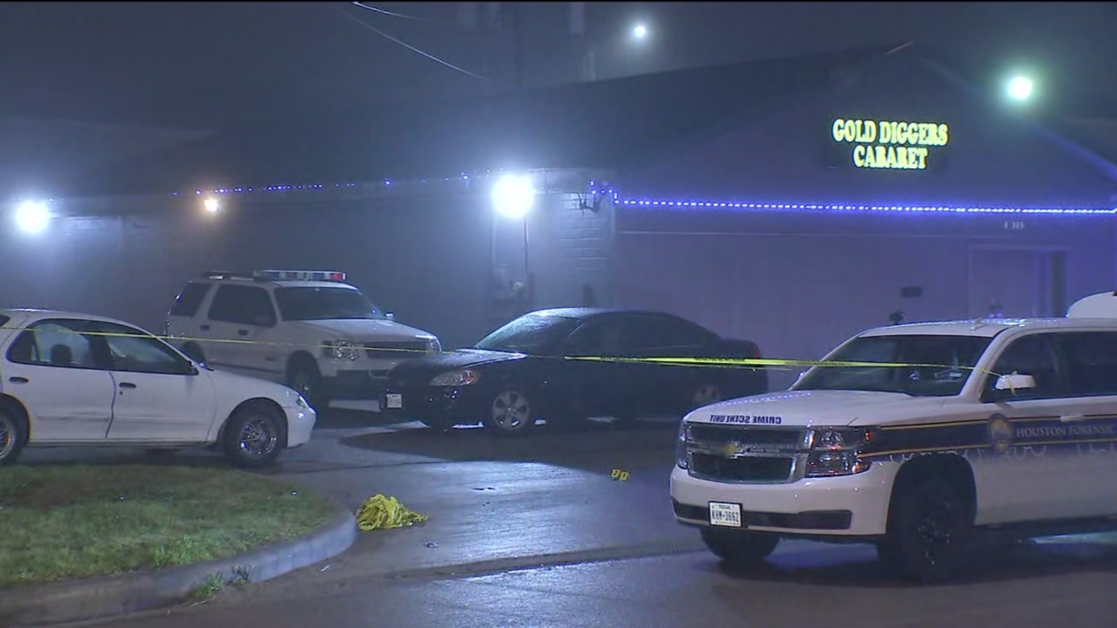 Customer Opens Fire On 2 Security Guards After Argument At Gold Diggers