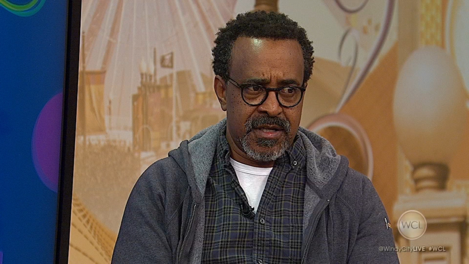 Comedian Tim Meadows celebrates 1990s with WCL - ABC7 Chicago