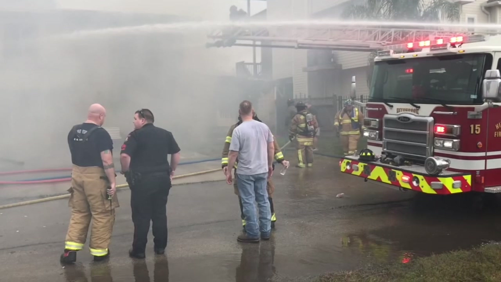 Firefighters respond to suspicious house fire in Bayou Vista - ABC13 ...