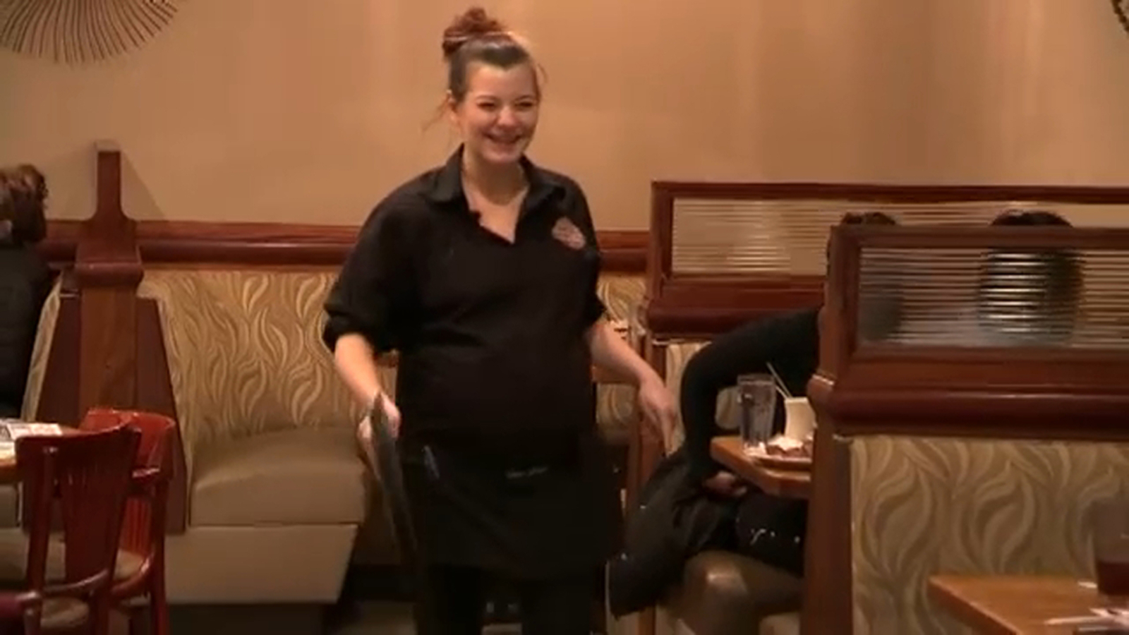 Police officer leaves $100 tip for pregnant waitress in New Jersey ...