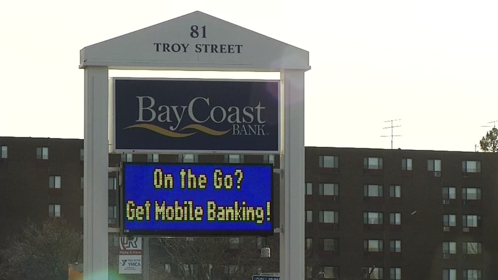 2 teenage girls arrested after an alleged armed bank robbery - ABC13 ...