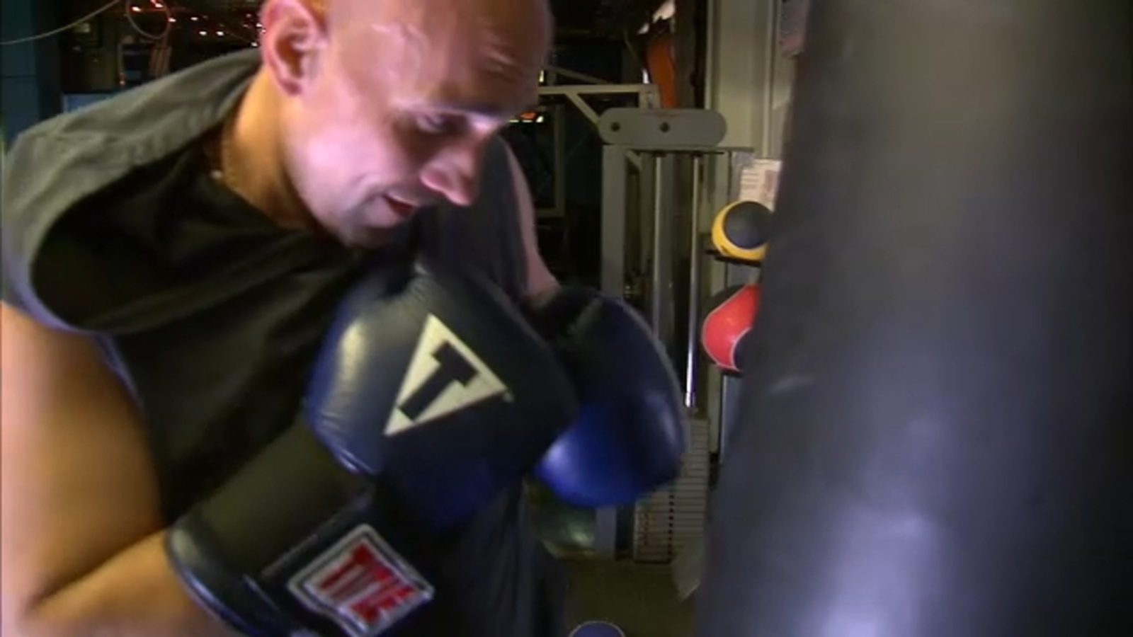 Former cop accuses NYPD of discrimination - ABC7 New York