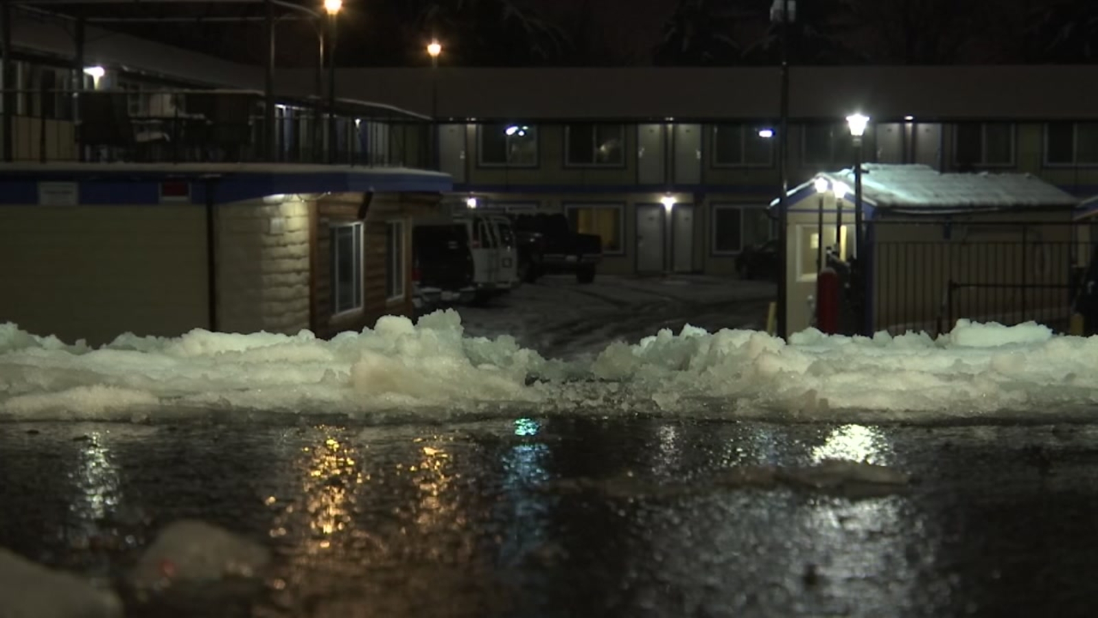 Oregon couple buys 45 hotel rooms for homeless in the snow - ABC7 Los ...