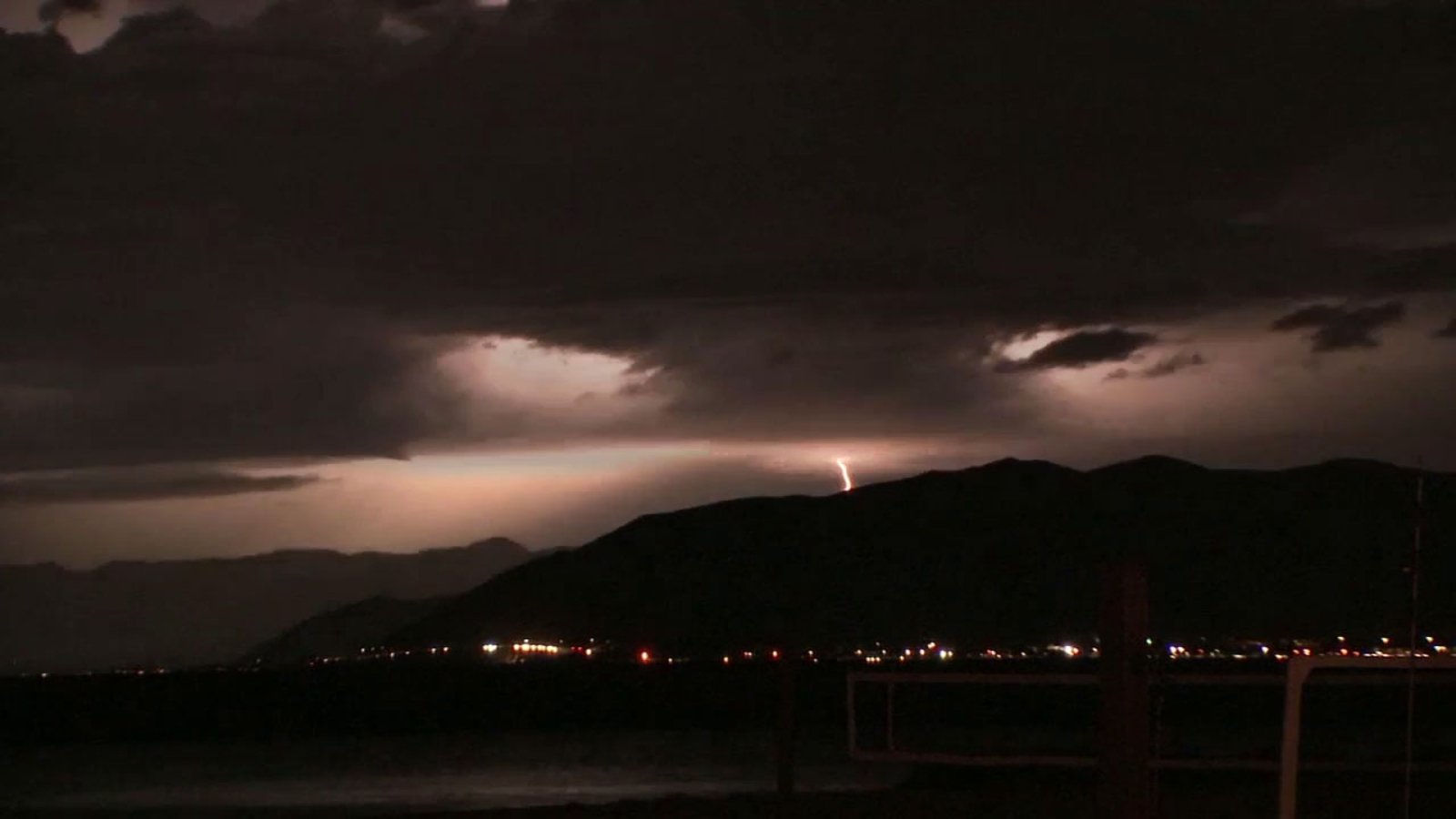 Lightning strikes light up skies across SoCal - ABC7 San Francisco