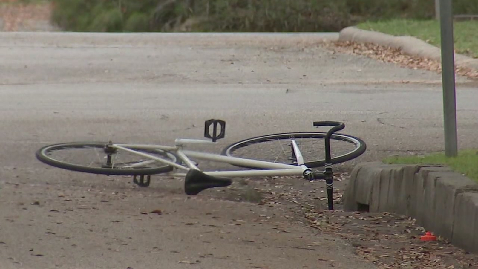 Bicyclist Struck And Killed By School Bus In The Heights Abc13 Houston