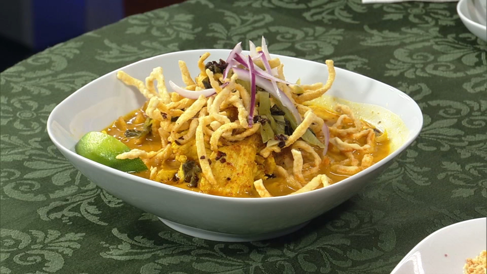 Hungry Hound: Tasty Thai noodle dishes from Hom Mali Thai and Sushi ...