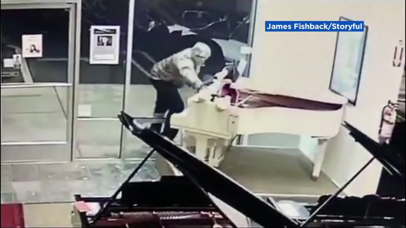 CAUGHT ON CAMERA: Video shows man breaking into piano store, stealing ...