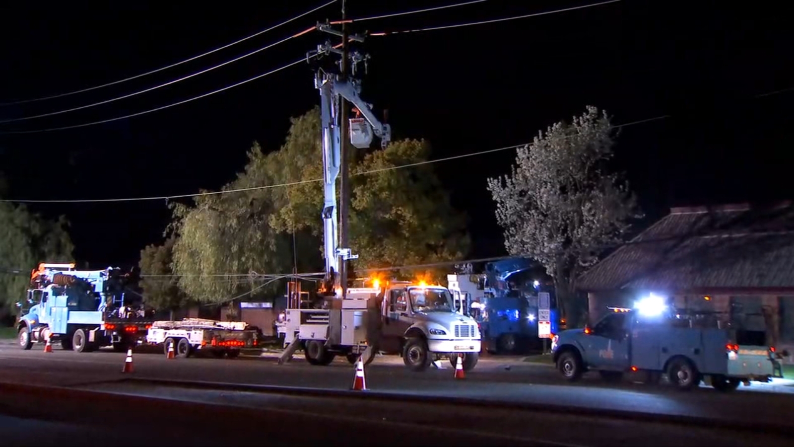 FAX bus driver suffers medical emergency, crashes into PG&E power pole ...