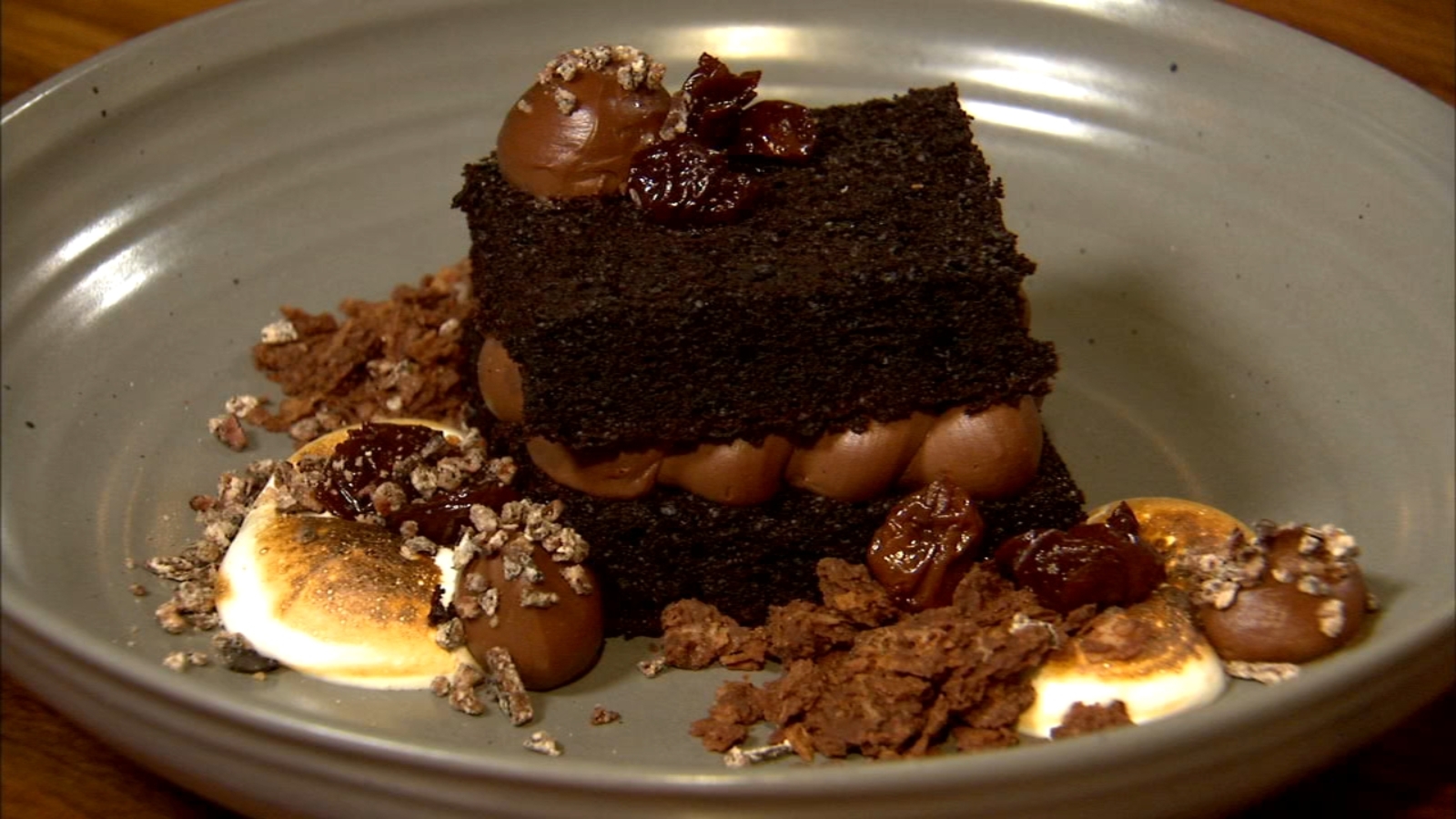 Extra Course: Dessert at Virtue - ABC7 Chicago