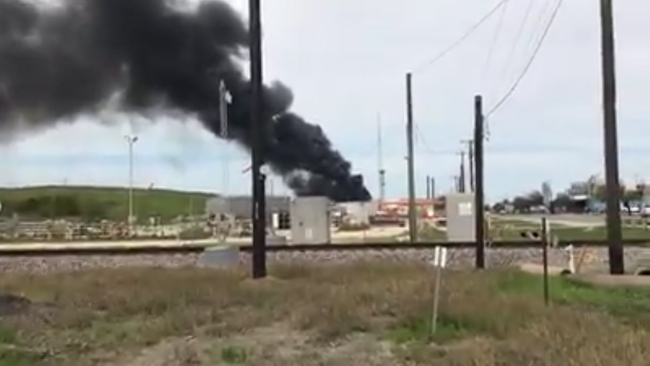 ITC Deer Park plant fire spreads to 6 more tanks, shelter-in-place ...