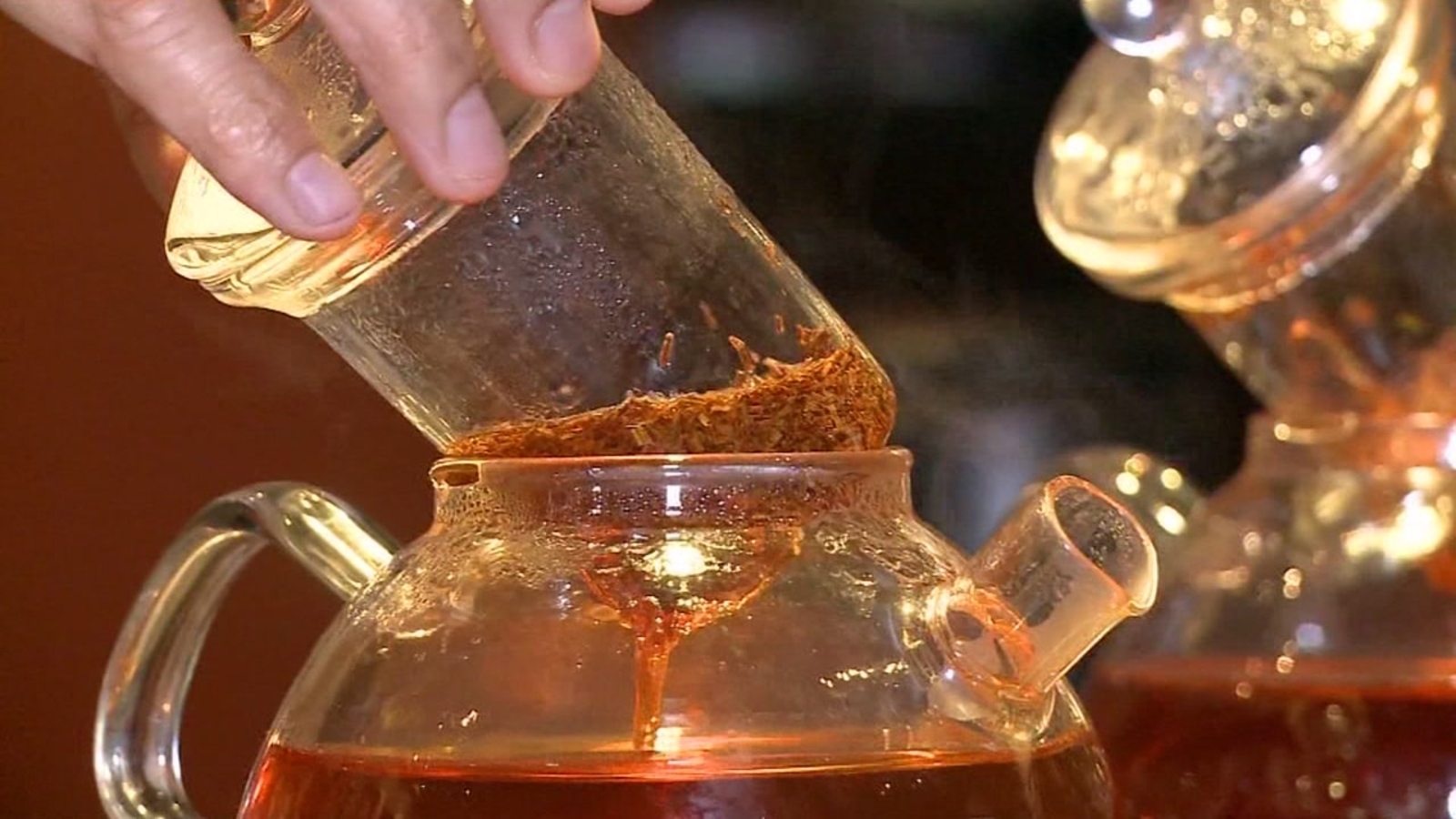Hot tea linked to esophageal cancer risk, study shows - ABC7 Los Angeles
