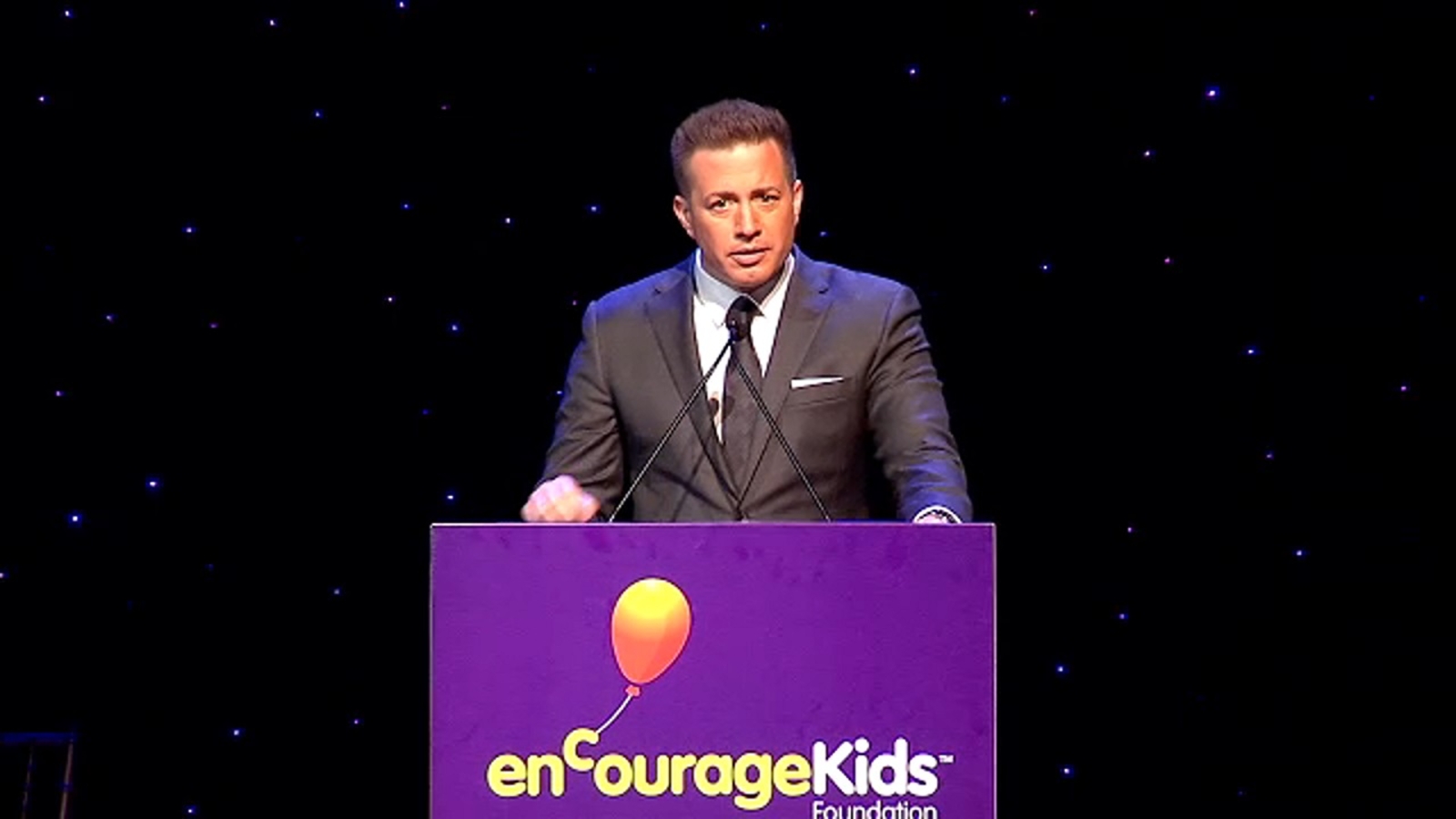 Ryan Field emcees 'enCourage Kids Foundation' gala in Midtown - ABC7 ...