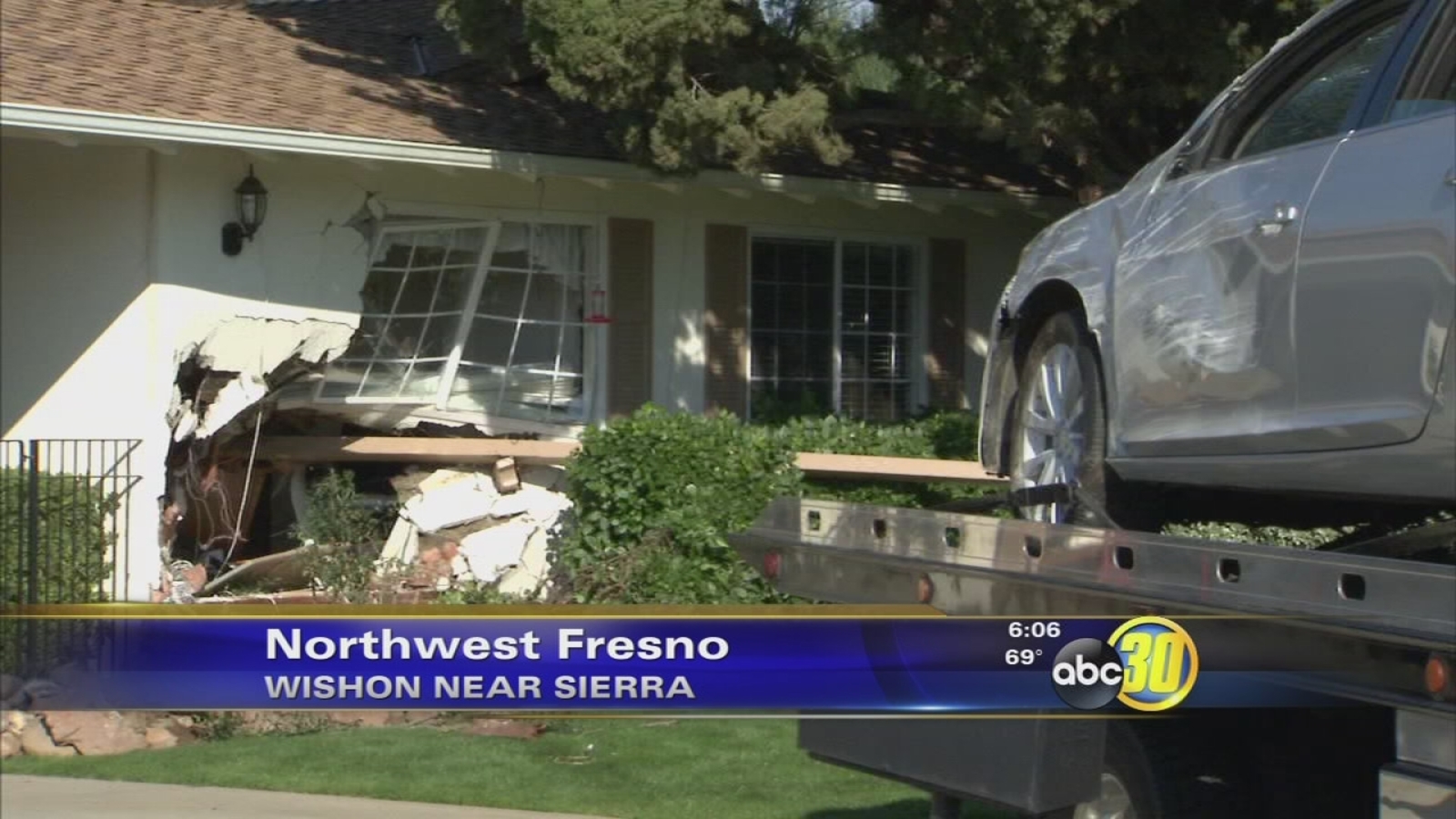 Driver Mistakes Pedals And Crashes Into Northwest Fresno Home
