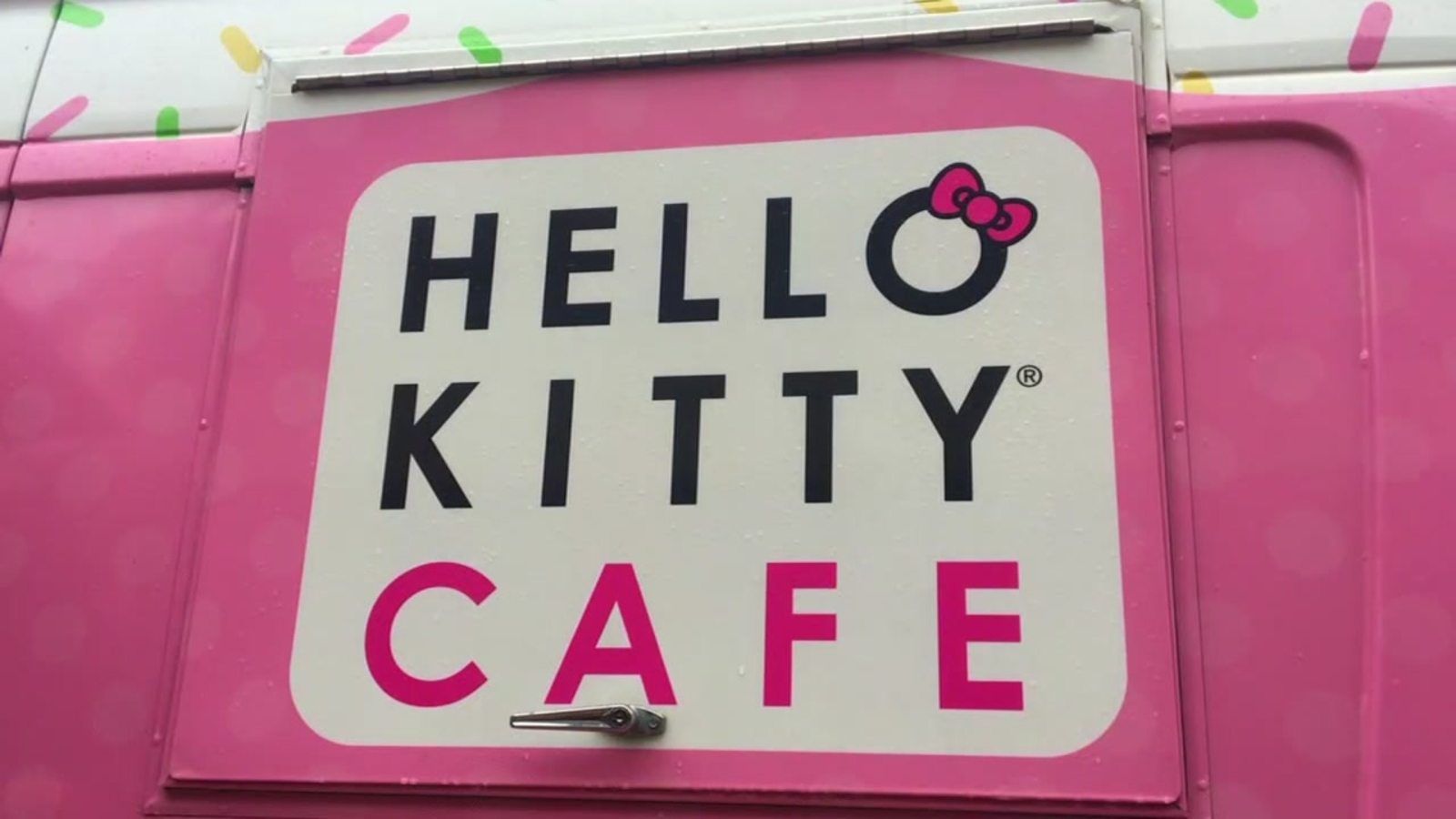 The Hello Kitty Cafe Truck makes stops in Houston; The Woodlands ...