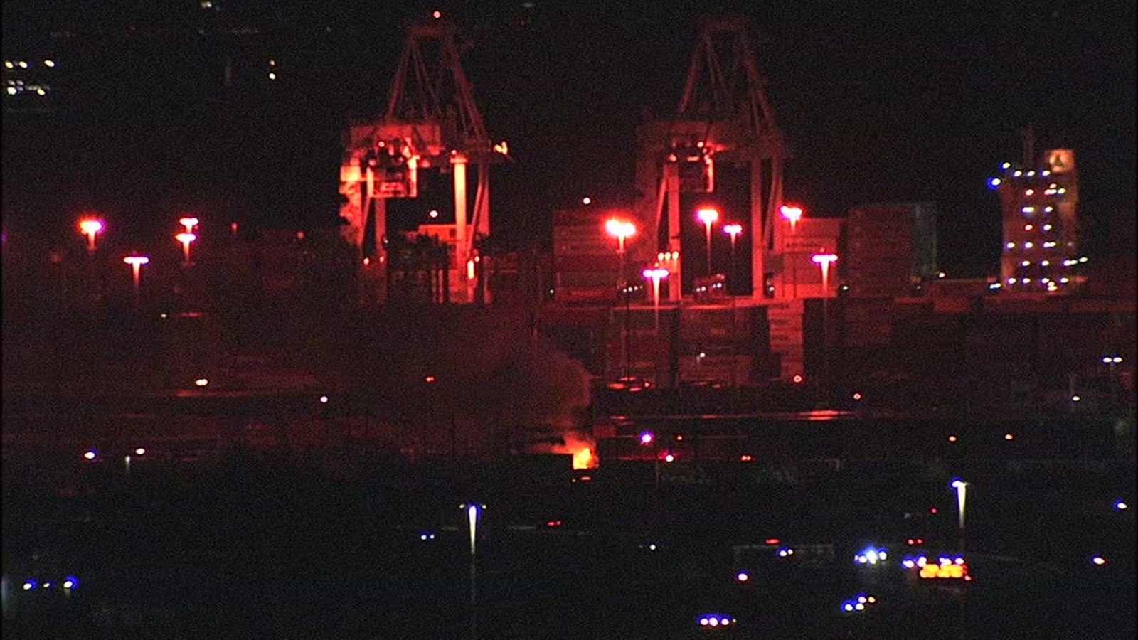 Flames, smoke visible from crane fire near I-880 in Oakland - ABC7 San ...
