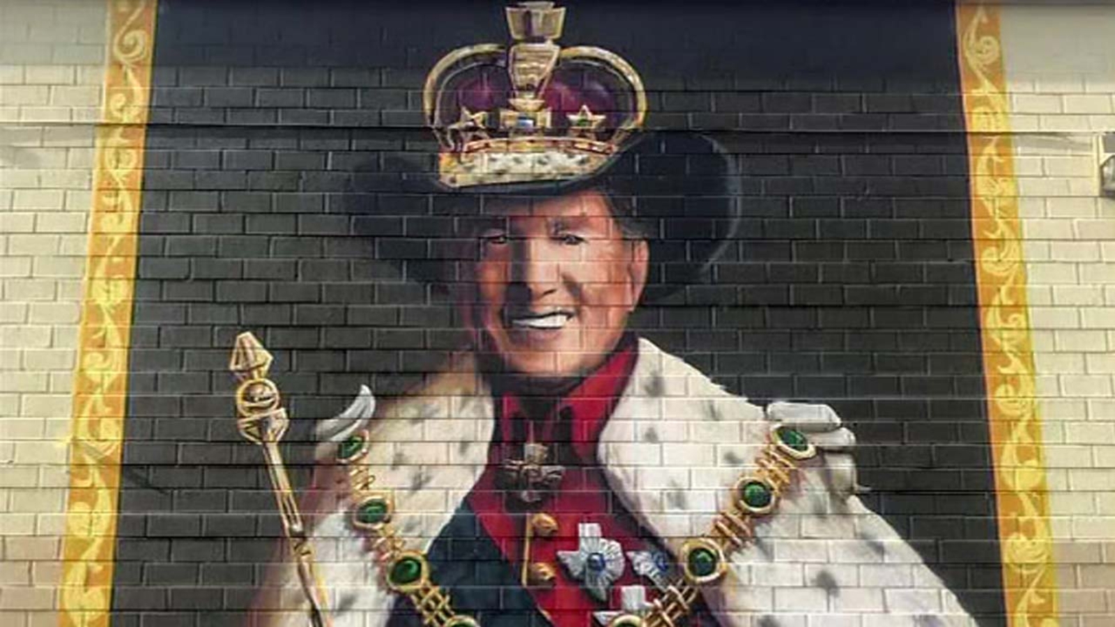 George Strait mural depicting singer as king painted in San Antonio ...
